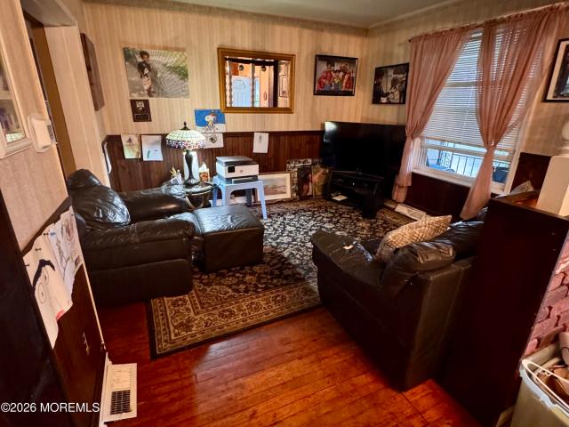 32 4th Avenue