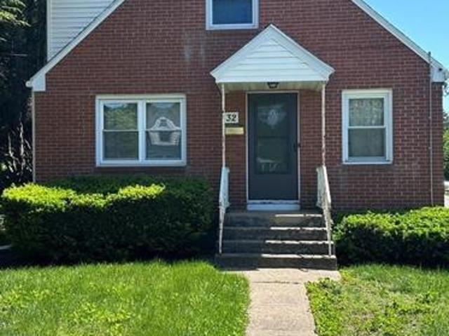 32 5th St, Newington, CT 06111