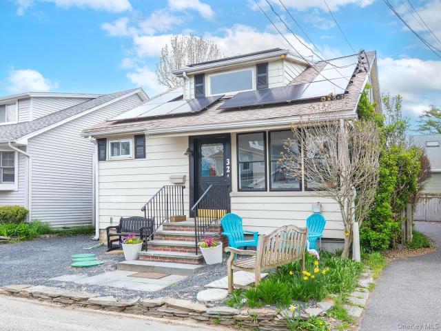 32 9th Ave, Sea Cliff, NY 11579 | MLS #982507 | Compass