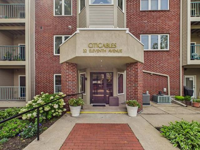 32 11th Ave S Apt 215, Hopkins, MN 55343