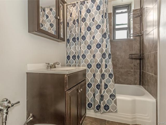 32 22 92nd Street, Unit 603