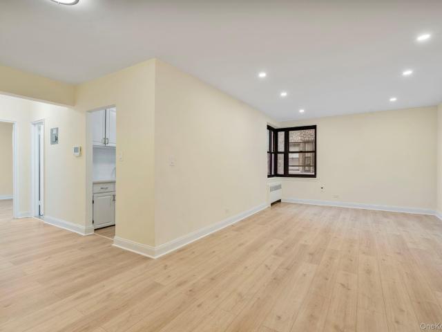 32 25 88 Street 310