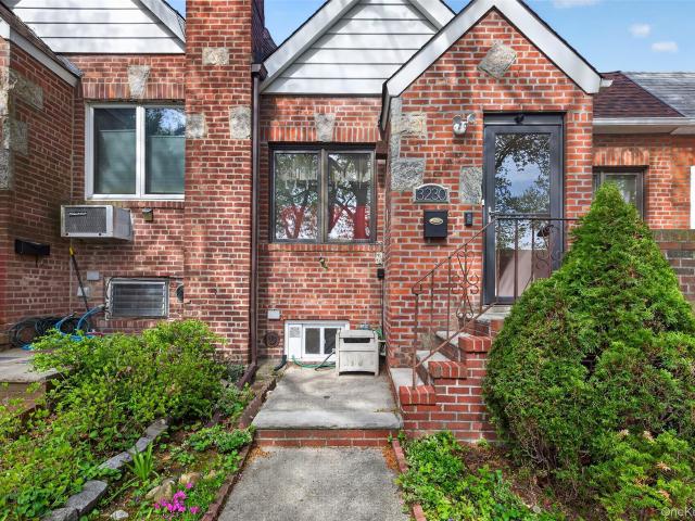32 30 th Street
