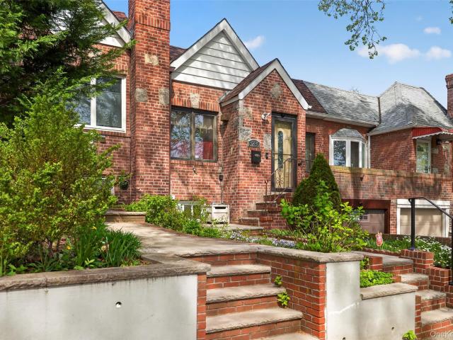 32 30 th Street