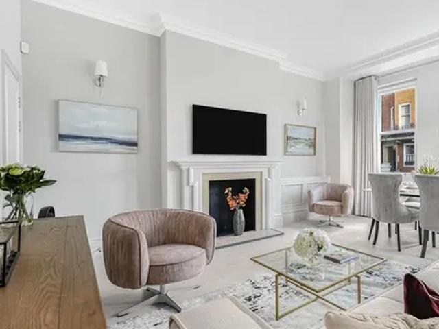 32 37 Ormonde Gate, London, SW3 4HA, United Kingdom | 3 bed duplex for rent #138103451 | Rentberry