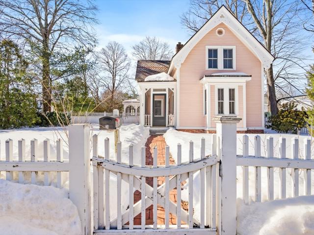 32 34 Thoreau St, Concord, MA 01742 | MLS #73483 | Compass