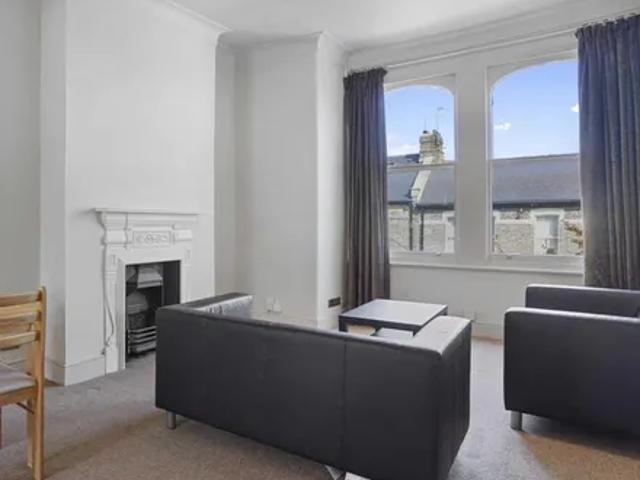 32 36 Hetley Road, London, W12 8BA, United Kingdom | 3 bed apartment for rent #139270238 | Rentberry