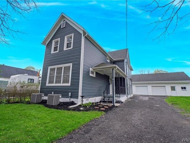 32 3rd Ave, North Tonawanda, NY 14120