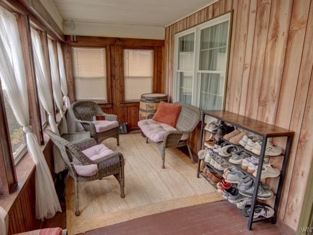 32 Tamarack Street