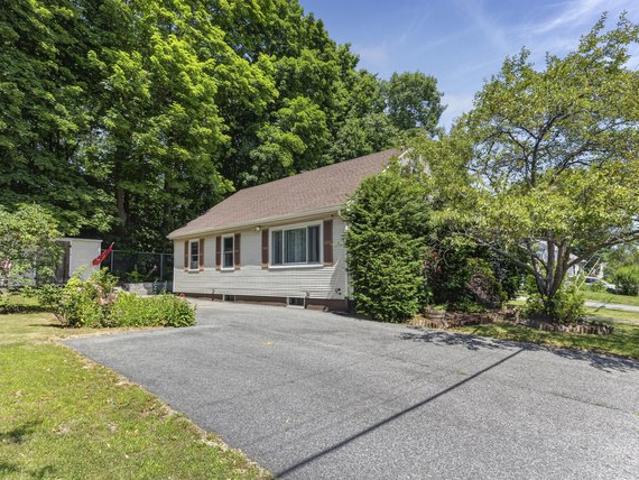 32 Taft Ave, Portland, ME 04102