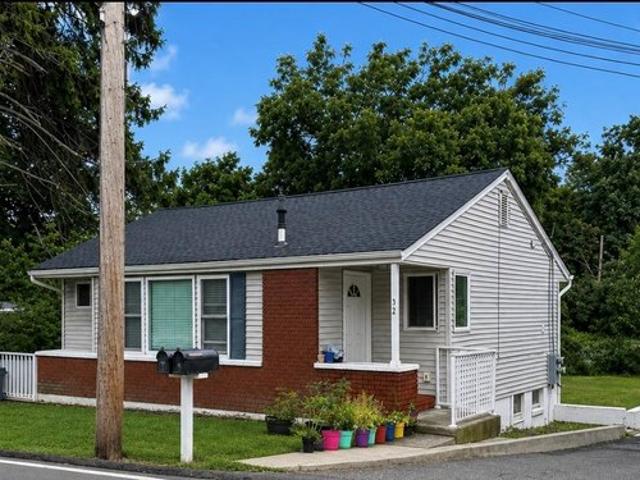 32 Tomkins Ave, Stony Point, NY 10980