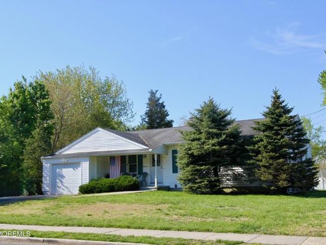 32 Toomin Dr, Neptune Township, NJ 07753
