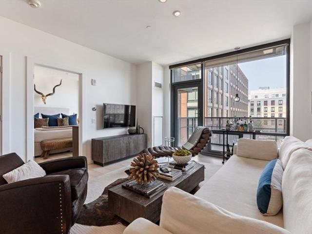 32 Traveler St Unit 413, Boston, MA 02118