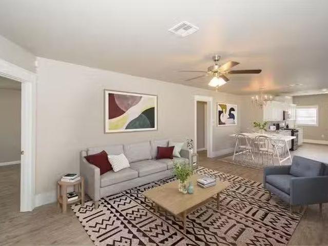 3/2 Tulsa Midtown Home 2624 E 7th St