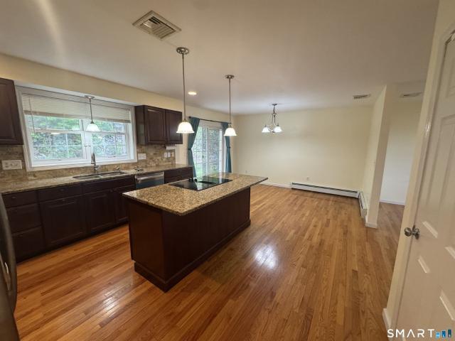 32 Tyler Hill Road, Naugatuck, US, CT