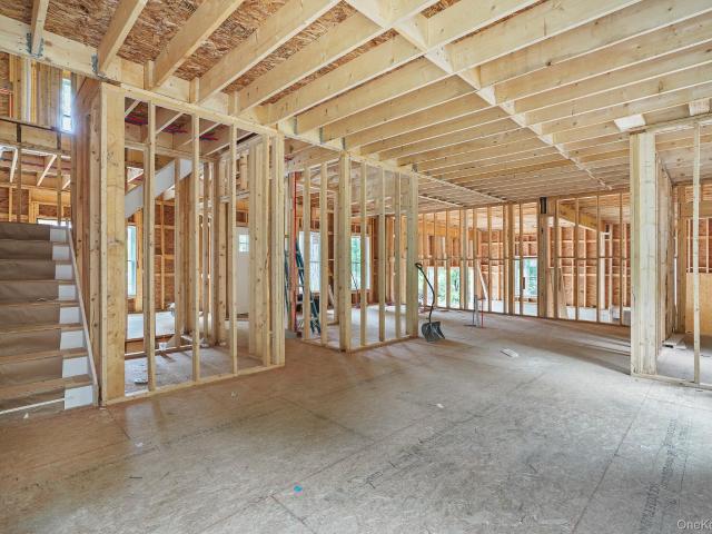 32 Vandewater Drive