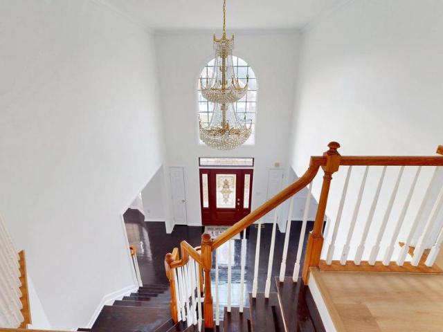 32 Vicari Way