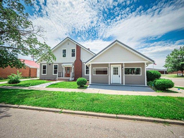 32 W Fletchall St, Poseyville, IN 47633