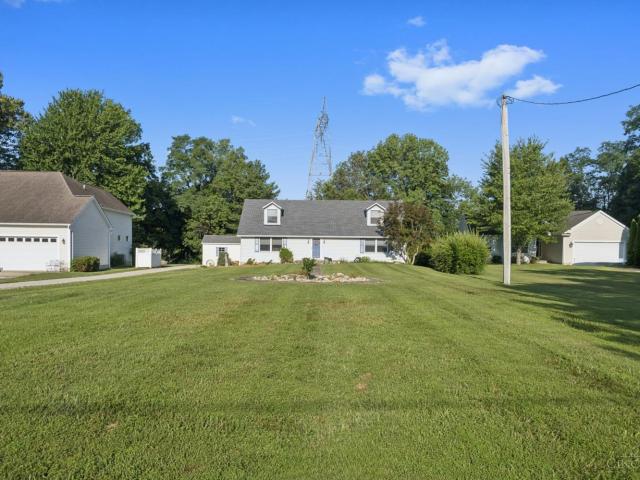 32 Wagon Wheel Cir