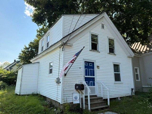 32 Warren St, Rockland, ME 04841