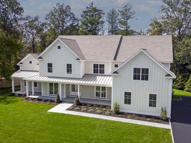 32 Webb Rd, Westport, CT 06880
