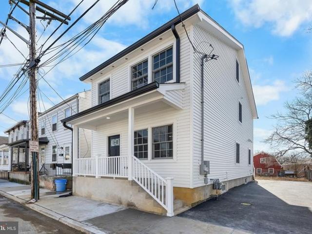 32 West St, Bordentown, NJ 08505