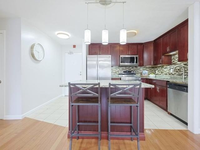 32 Whites Ave Apt 212, Watertown, MA 02472