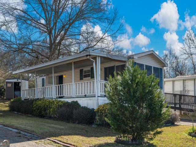 32 Whispering Pines Boulevard