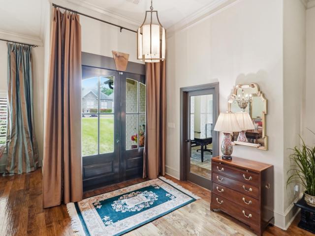 32 Winthrop Point