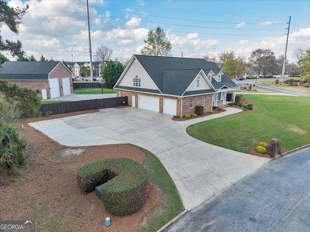 32 Willow Lake Dr, Warner Robins, GA 31093