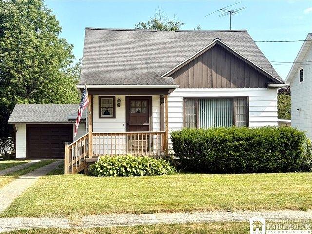 32 Willowbrook Ave, Dunkirk, NY 14048