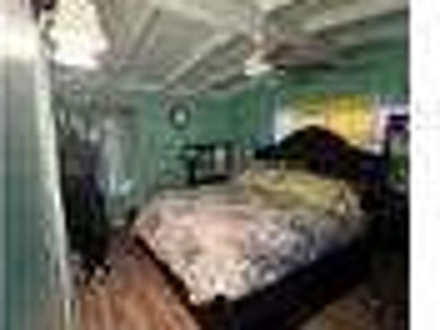 3/2 with pool & tiki bar must see!
