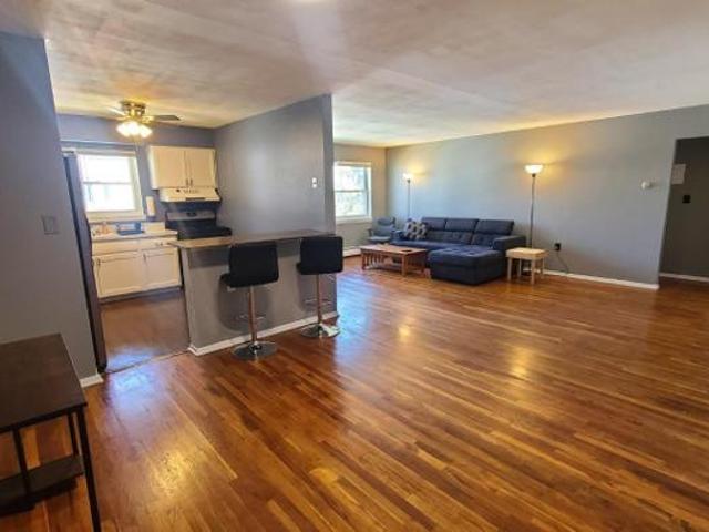 32 Woodedge Ave, Edison, NJ 08817