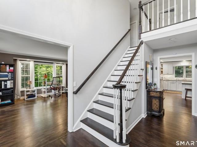 32 Yogananda St, Newtown, CT 06482