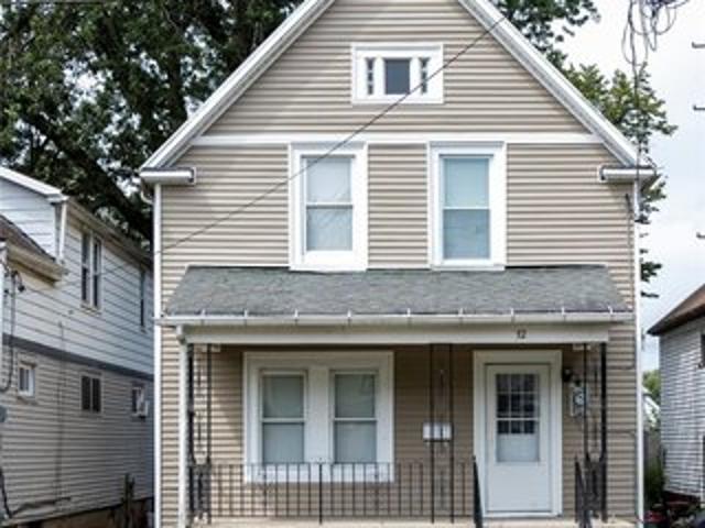 32 Zelmer St, Buffalo, NY 14211