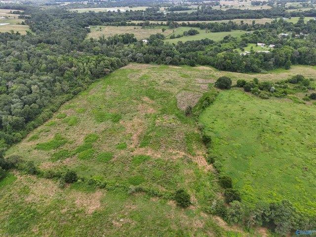 32 Ac Brown Rd, Boaz, AL 35957