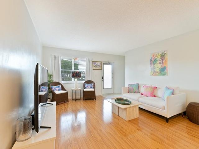 32 Abbey Ln Apt 205, Delray Beach, FL 33446