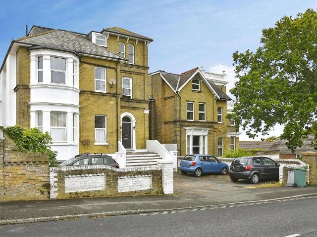 32 Alexandra Road, Ryde PO33, 1 bed block of flats to rent, £650 pcm | PrimeLocation
