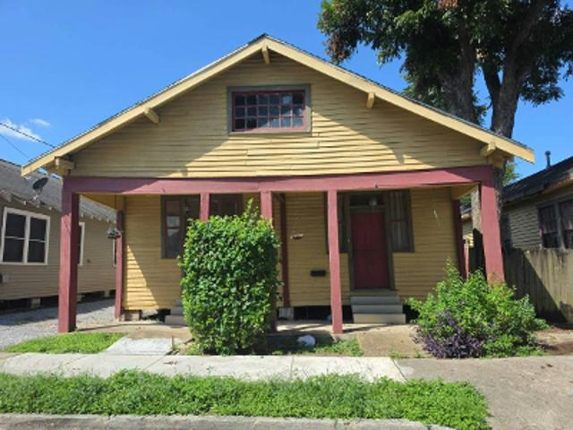 32 Amelia St