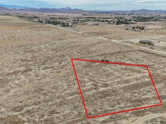 32 Antelope Hwy, Lancaster, CA 93536