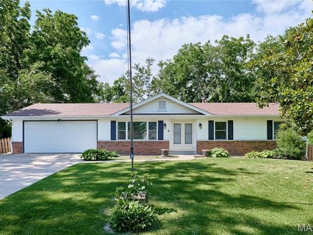 32 Bartley St, Saint Charles, MO 63376