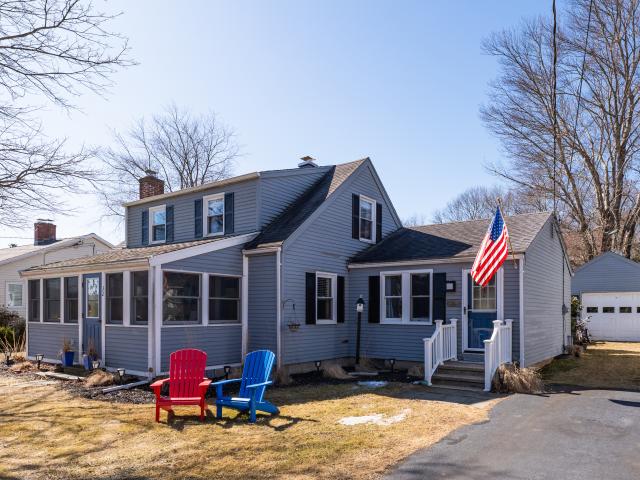 32 Bassett Ln, Madison, CT 06443 | MLS #24166 | Compass