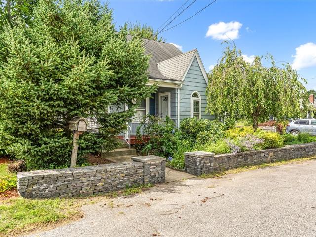 32 Benbridge Avenue