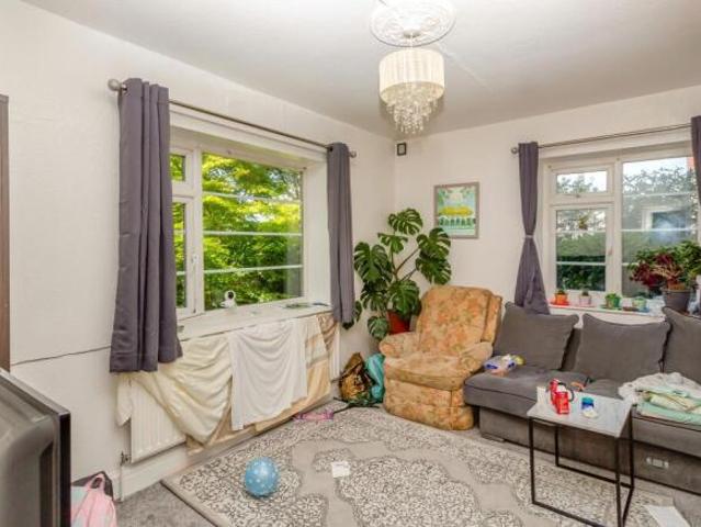 32 bedroom house of multiple occupation for sale in Gipton Lodge, 20 Copgrove Road, Roundhay, Leeds, LS8 2SR, LS8