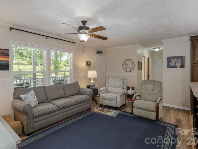 32 Beechwood Lakes Drive