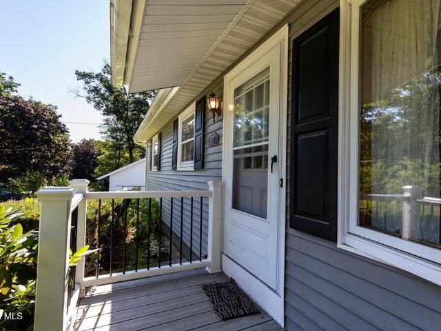 32 Birchwood Lane