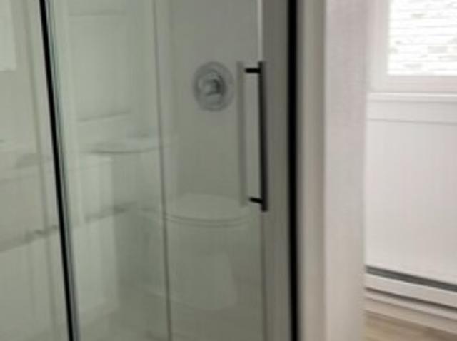 32 BR, 5 BA Apartment 4547 19th Avenue Northeast, Unit 17, Seattle, WA 98105