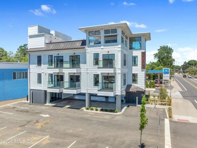 32 Broadway Ave, Stonington, CT 06378