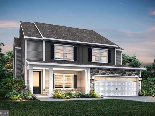 32 Brompton St, Falling Waters, WV 25419