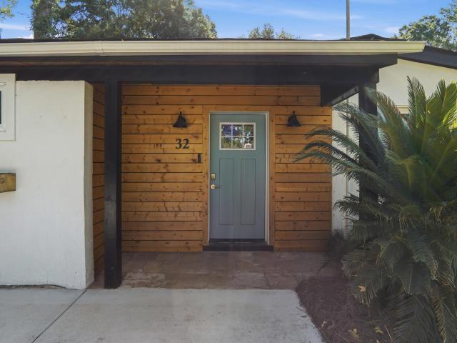 32 Briarcliff Drive